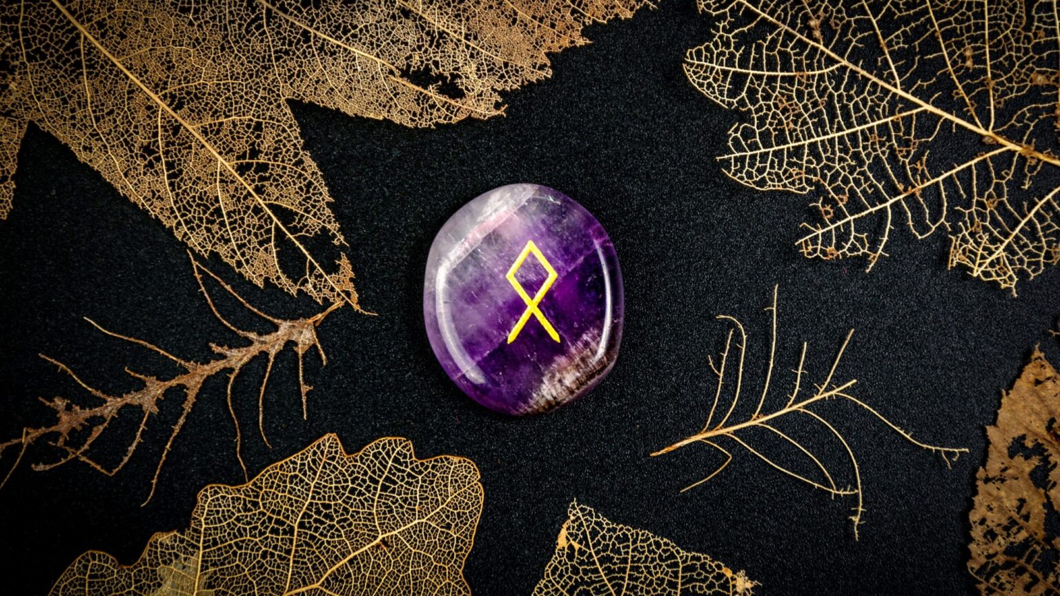Protection Rune: Norse Symbolism, Meaning & Use