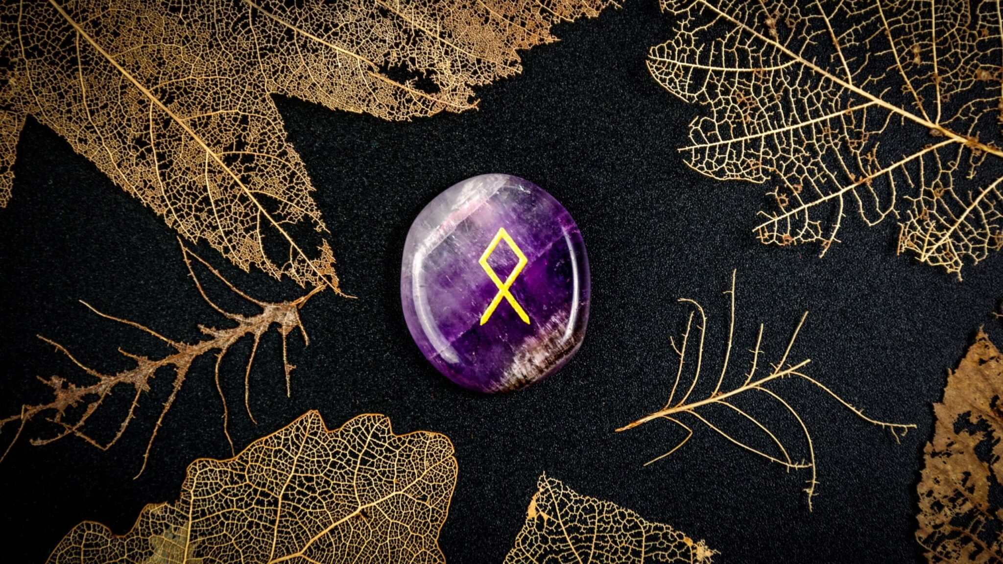 Protection Rune: Norse Symbolism, Meaning & Use